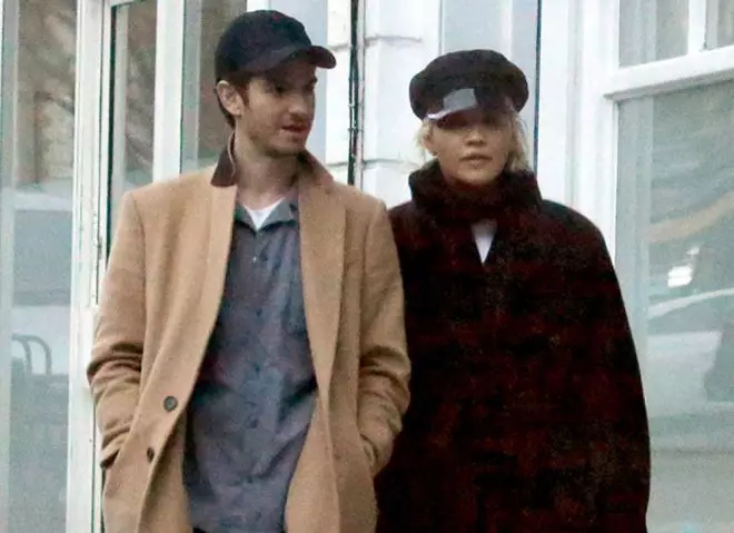 Rita Ora eta Andrew Garfield