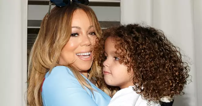 Mariah Carey marang putrane kanggo nguwaosiake internet lan mbuwang dhuwit sing ora ana ilmu