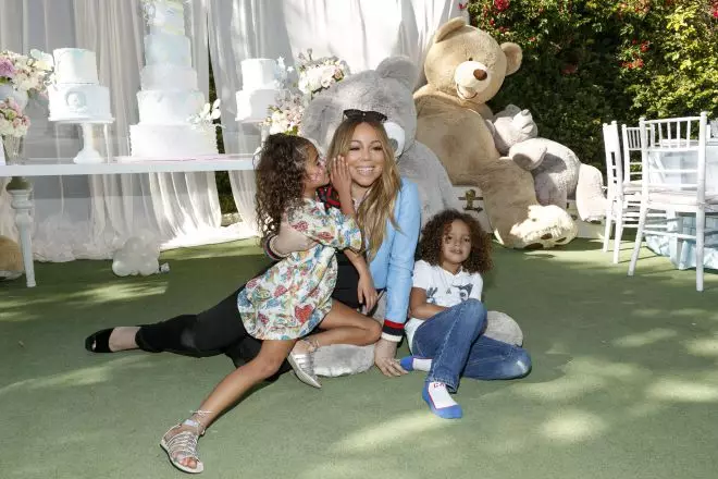 Mariah carey con niños