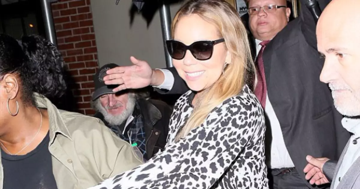 Mariah Carey continua a indossare un anello donato da James Packer