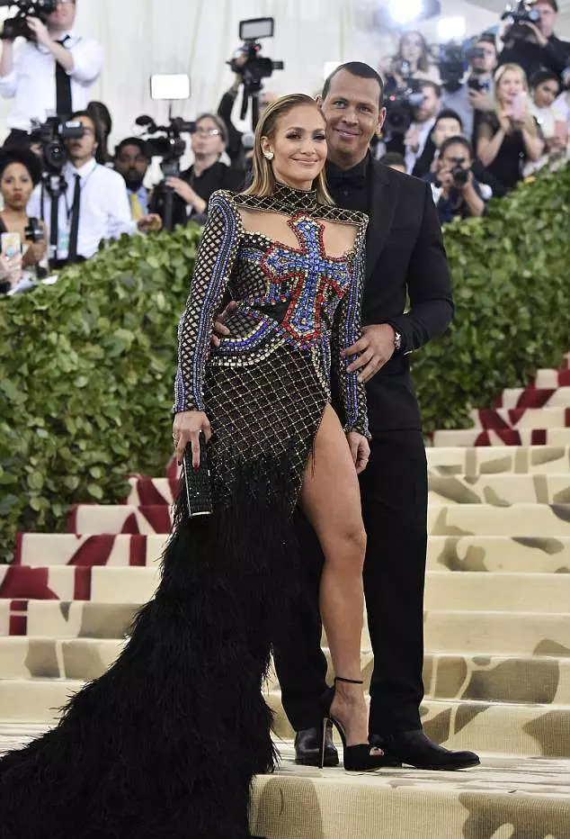 Jennifer Lopez และ Alex Rodriguez บน The Ball Met Gala 2018