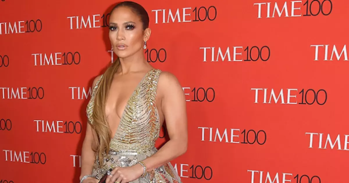 Jennifer Lopez ma se uo tama, tina ma tuafafine i le taimi 100 sauniga Gala