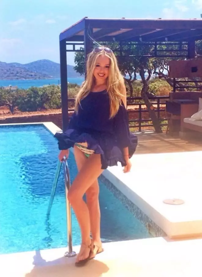 Tiffany Trump am Pool