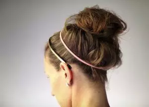 How to make a hairstyle bunch on medium hair 5