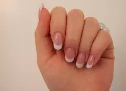 Tipi di french manicure