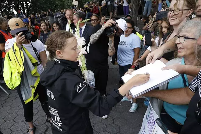 Greta Tunberg: Eko-aktivista ili pijun u rukama odraslih? 24024_4