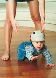 איך ללמד את התינוק לזחול