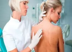 Scoliosis នៃឆ្អឹងខ្នងសុដន់