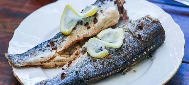 Hidangan ikan - Mintai panggang, salmon panggang, dipanggang dalam ikan smetane, strikenne dari mackerel, diasinkan Koryushka dan resep lainnya 26434_10