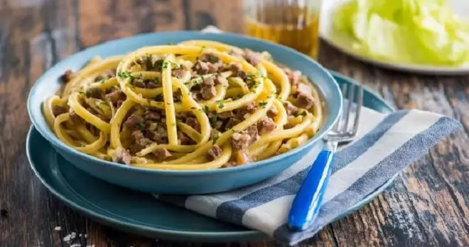 Macarrão com carne - as melhores receitas para pratos deliciosos para todos os dias