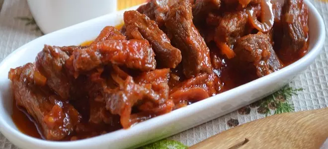 Macarrão com carne - receitas em um fogão lento, em uma frigideira e no forno, com batatas, queijo, legumes 27315_3