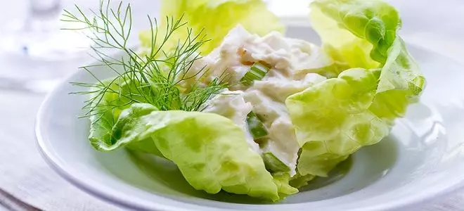 Yengeç yemek çubukları ve peynirli salata - mısır, jambon, elma ve domates ile tarifler 27432_12