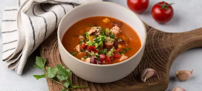 Soupe fumée - Recettes avec saucisses, côtes, poulet et bacon 27594_8