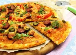 Pizza de aluat de drojdie străpunsă