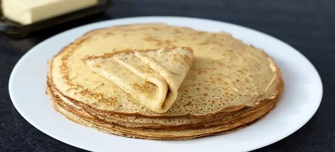 Palacinky kvasinky na kefir tenké