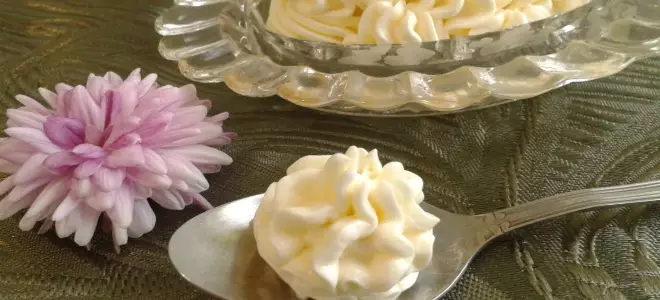 Crema de aceite de belkovo para pastel