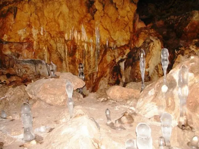 Kashklak Cave