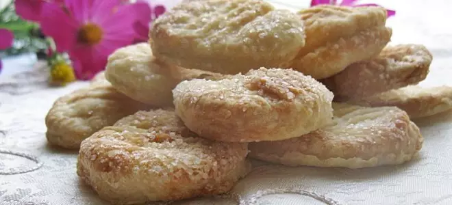 Cookies dengan kismis doh bir