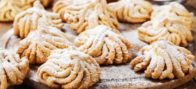 Chrysanthemumkoekjes door een recept van het vleesmolen met mayonaise