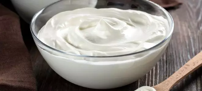 Cream from sour cream for cake - recetes with a şekir, rûn û rûnê rûnê 29076_9