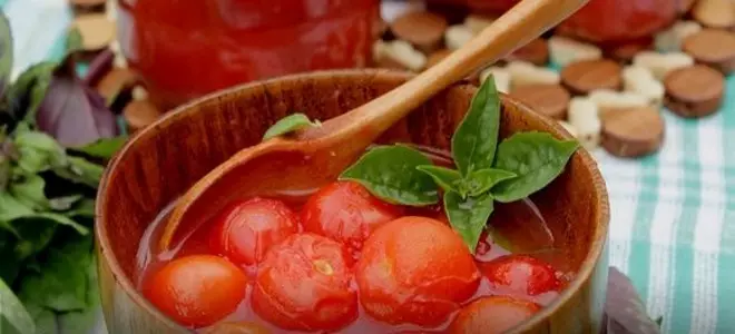 Cherry tomaten in hun eigen sap