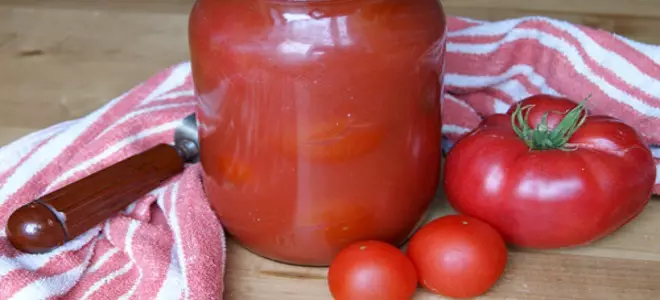 Pomodori nel proprio succo