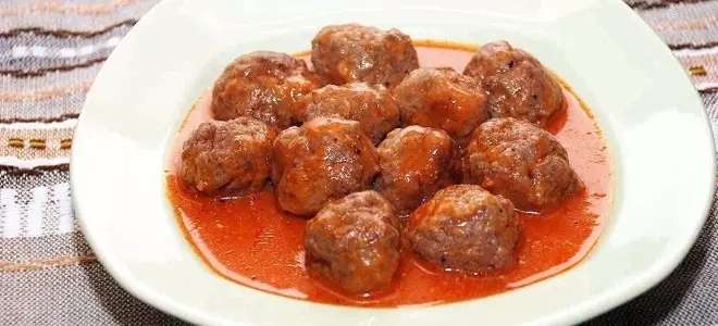 ሩዝ ጋር የበሬ ሥጋ meatballs