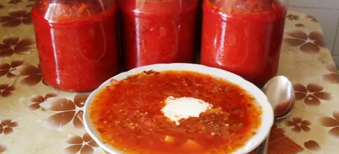 Συμπλήρωση για Borscht για το χειμώνα από ντομάτα