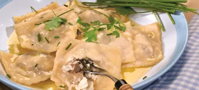 मांस के साथ Ravioli नुस्खा