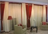 Double Curtains1