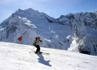 Ski awọn ibi isinmi Caucasus 4