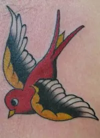 Tatuointi vanhan Chelse 6: n kädessä
