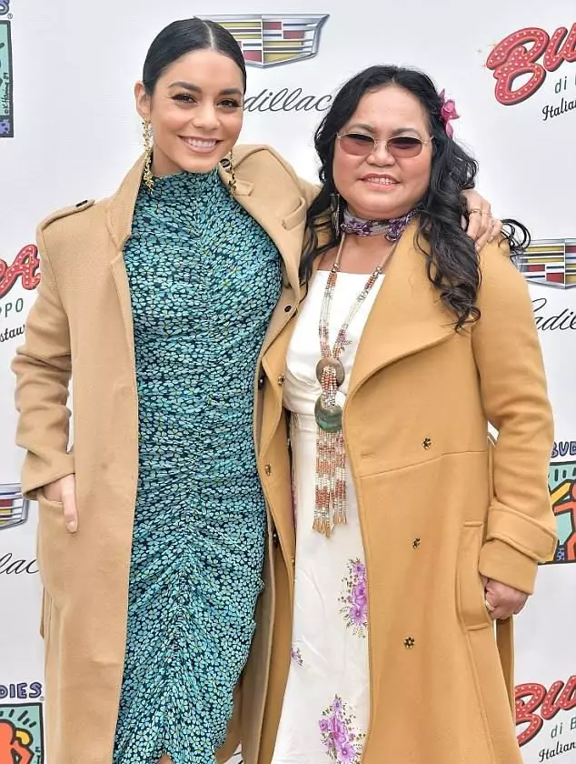 Vanessa Hudgens i Gina