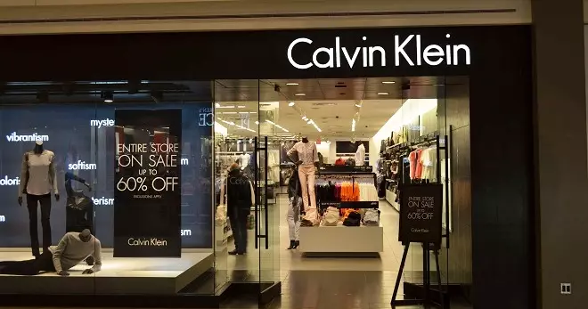 Calvin Klein - istorija ir nauja mados prekės ženklas