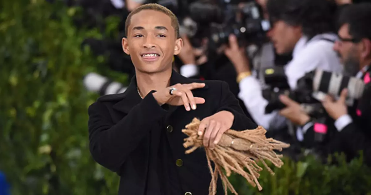 Jaden Smith przywiózł plasterki dreadlines na Met Gala 2017