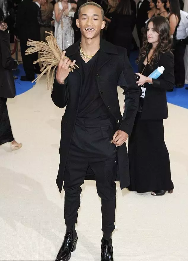 Jaden Smith នៅពេលល្ងាចបានជួប Gala 2017