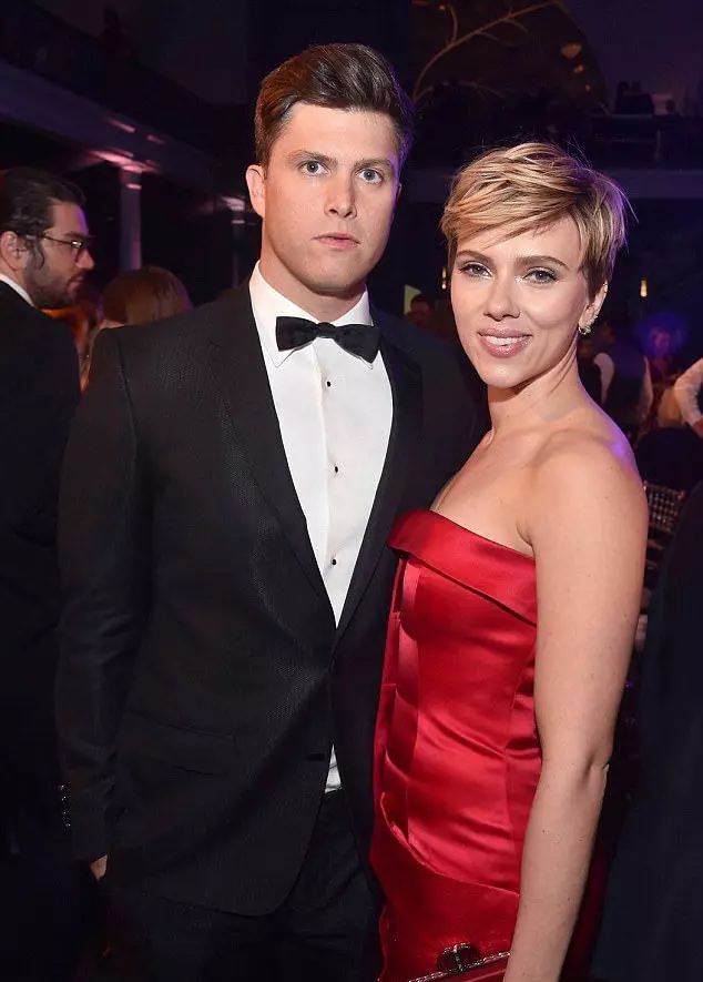 Scarlett Johansson agus Colin Zhost i Músaem Stair an Dúlra Mheiriceá