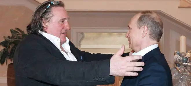 Gerard Depardieu bruts op mei har unreplik guod yn Ruslân