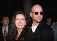 Demi Moore-ren harremanak eta Bruce Willis-ek bere adierazkortasunari erakarri zien