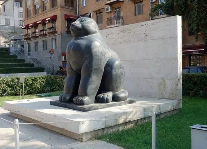 Monument to Cat li Ermenistanê