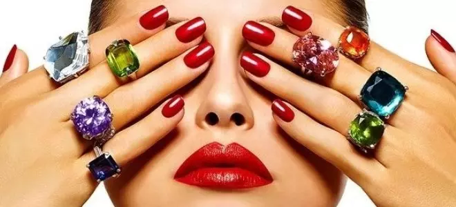 Manicure pikeun taun anyar 2017