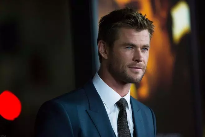 Chris Hemsworth.