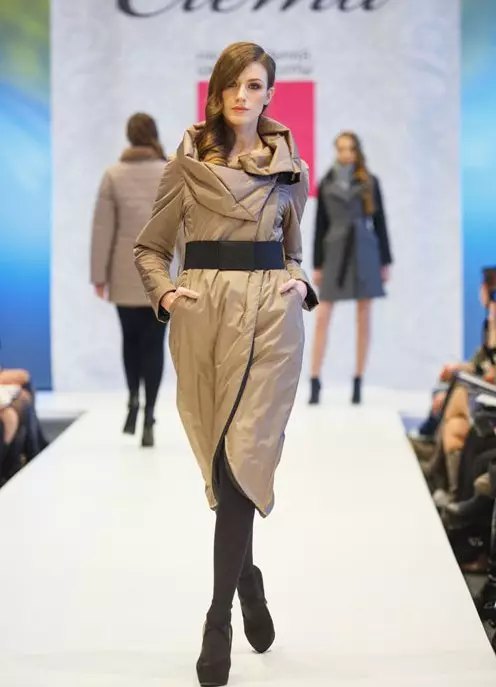 Abrigo con capucha otoño-invierno 2015-2016