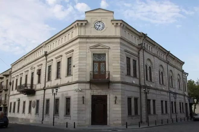 Nhoroondo yemumuseum. Niko Berdzisishvili