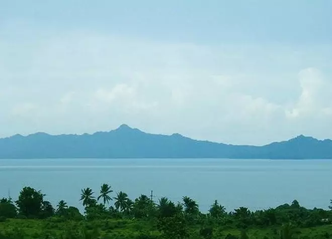 Lake Nukhan - babban wuri don zama