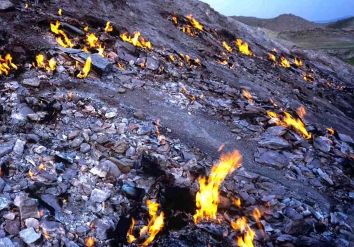 Ցերեկը լեռը նույնպես տպավորիչ է թվում