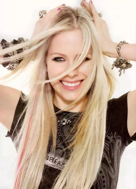 Avril Lavin Style.