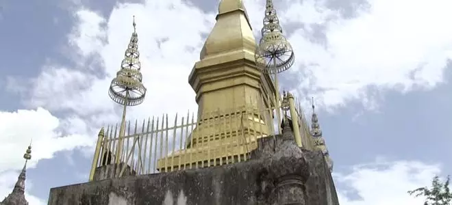 Temple Tat Chomsi.