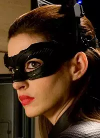 Ann hathaway amin'ny andraikitry ny saka vehivavy