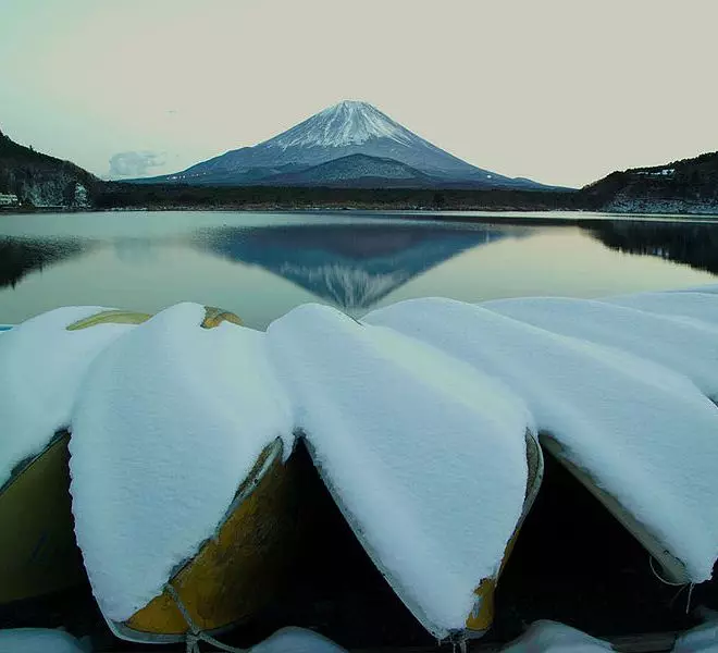 View nan Fuji soti nan Lake Sydyzi